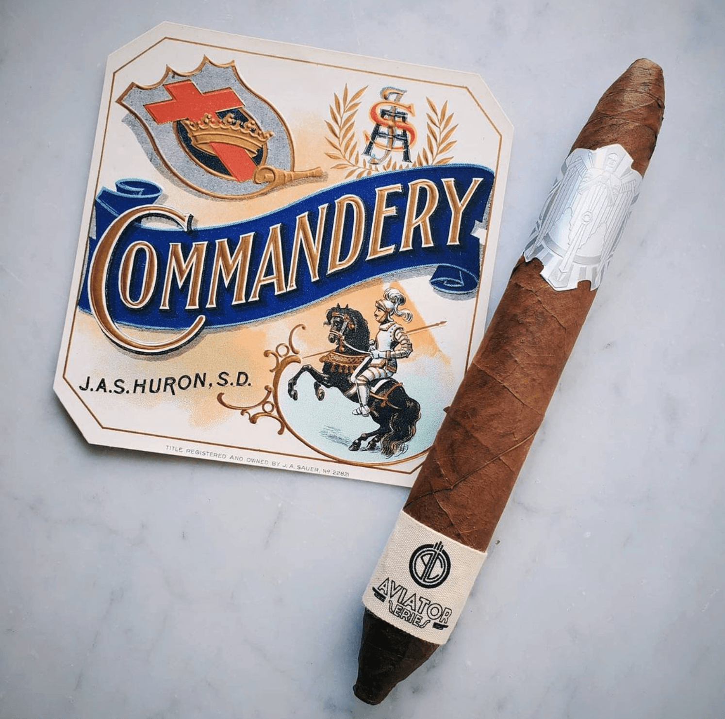 Shop Principle Aviator Escopette bx10 from Industrial Cigar Co.